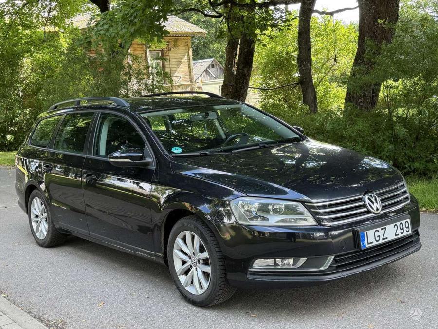 Melns Volkswagen Passat 2011 Trakai, ar dzinēja tilpumu 1.60 L un nobraukumu 198 tūkst. km par 3250 €, foto 4 vietnē AUTOMOTO.COM.LV