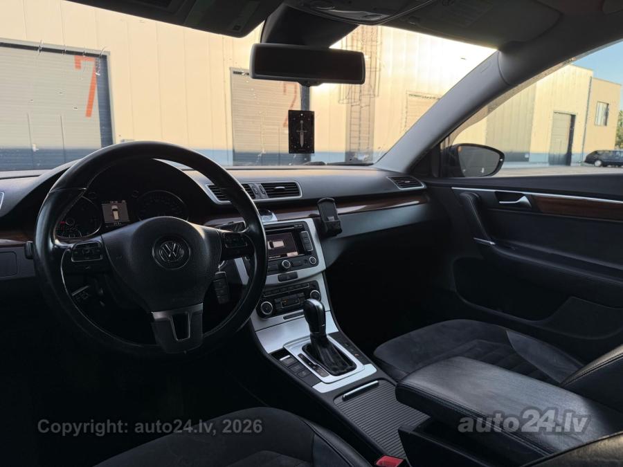 Melns Volkswagen Passat 2011 Tallina, ar dzinēja tilpumu 2.00 L un nobraukumu 0 tūkst. km par 2499 €, foto 11 vietnē AUTOMOTO.COM.LV