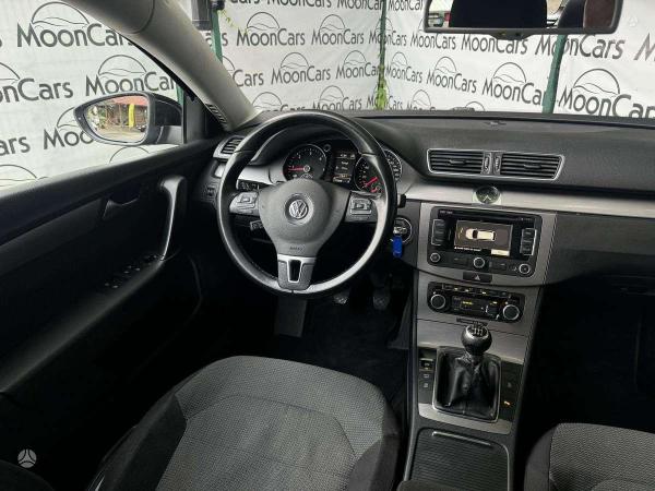 Melns Volkswagen Passat 2011 Viļņa, ar dzinēja tilpumu 1.60 L un nobraukumu 278 tūkst. km par 4600 €, foto 10 vietnē AUTOMOTO.COM.LV