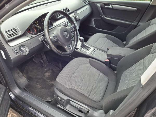 Melns Volkswagen Passat 2011 Ukmergė, ar dzinēja tilpumu 1.40 L un nobraukumu 263 tūkst. km par 3950 €, foto 10 vietnē AUTOMOTO.COM.LV