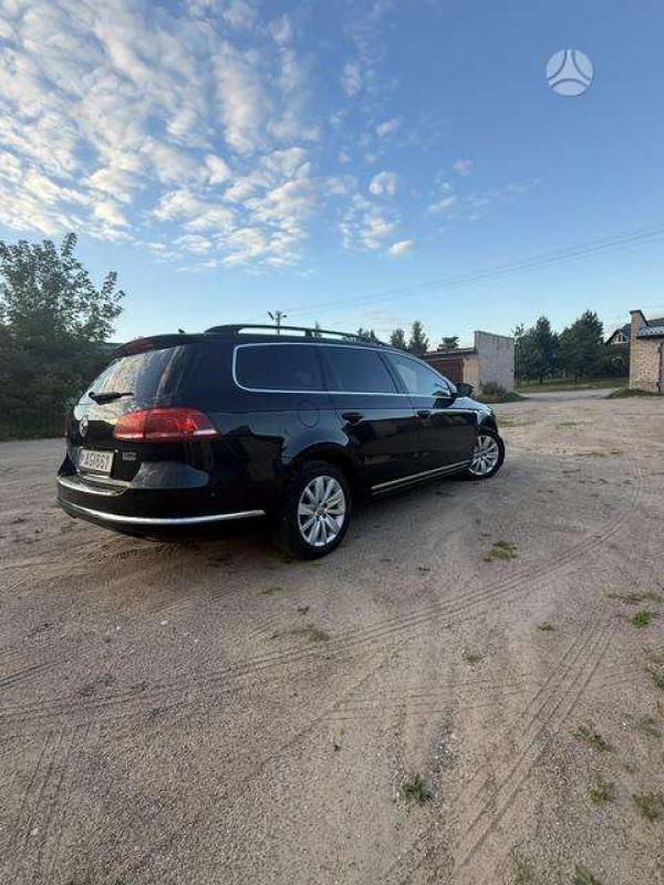 Melns Volkswagen Passat 2011 Viļņa, ar dzinēja tilpumu 1.97 L un nobraukumu 241 tūkst. km par 5700 €, foto 1 vietnē AUTOMOTO.COM.LV