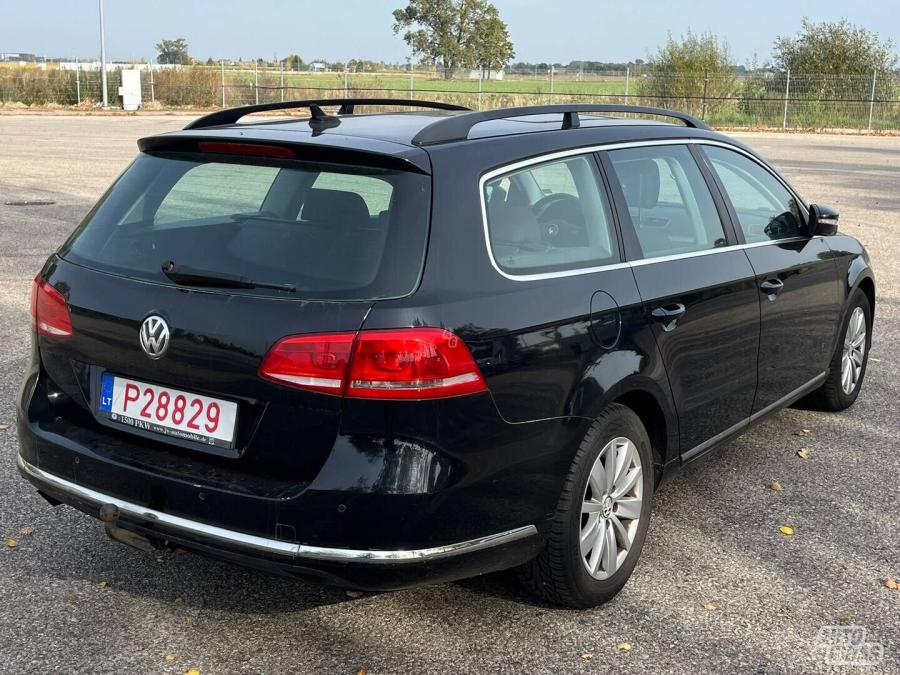Melns Volkswagen Passat 2011 Marijampole, ar dzinēja tilpumu 1.60 L un nobraukumu 251 tūkst. km par 4650 €, foto 5 vietnē AUTOMOTO.COM.LV