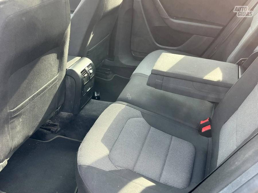 Melns Volkswagen Passat 2011 Marijampole, ar dzinēja tilpumu 1.60 L un nobraukumu 251 tūkst. km par 4650 €, foto 8 vietnē AUTOMOTO.COM.LV