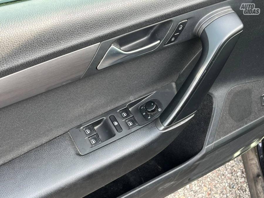Melns Volkswagen Passat 2011 Marijampole, ar dzinēja tilpumu 1.60 L un nobraukumu 251 tūkst. km par 4650 €, foto 15 vietnē AUTOMOTO.COM.LV