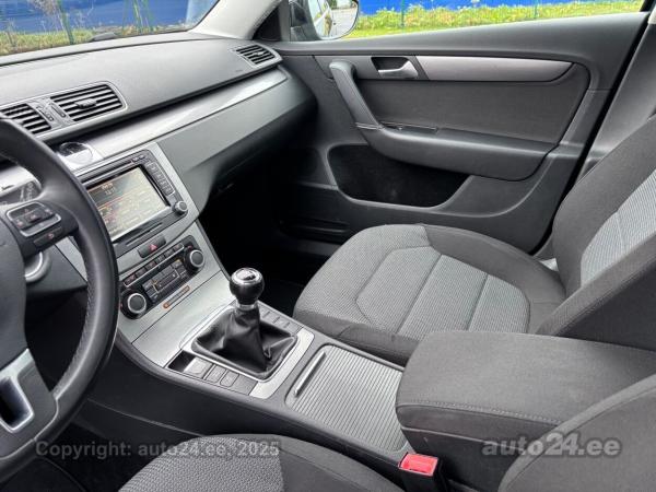 Melns Volkswagen Passat 2012 Paide, ar dzinēja tilpumu 1.60 L un nobraukumu 222 tūkst. km par 6790 €, foto 11 vietnē AUTOMOTO.COM.LV
