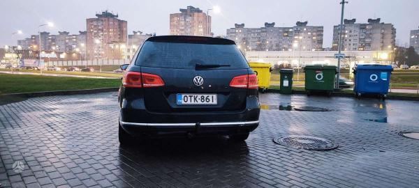 Black Volkswagen Passat 2012 in Kaunas, with an engine capacity of 1.60 L and mileage of 359 thousand km for 3500 €, photo 5 on AUTOMOTO.COM.LV