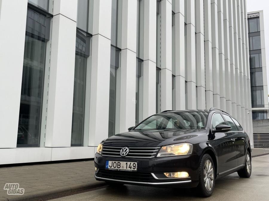 Black Volkswagen Passat 2012 in Vilnius, with an engine capacity of 2.00 L and mileage of 247 thousand km for 6400 €, photo 1 on AUTOMOTO.COM.LV