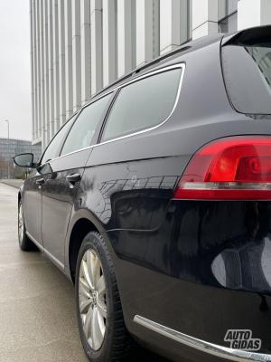 Black Volkswagen Passat 2012 in Vilnius, with an engine capacity of 2.00 L and mileage of 247 thousand km for 6400 €, photo 3 on AUTOMOTO.COM.LV