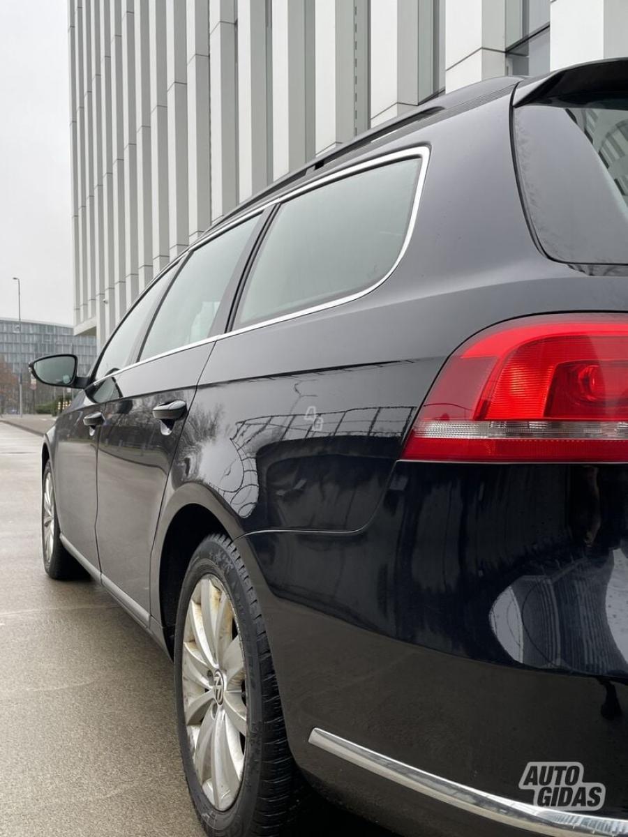 Black Volkswagen Passat 2012 in Vilnius, with an engine capacity of 2.00 L and mileage of 247 thousand km for 6400 €, photo 3 on AUTOMOTO.COM.LV