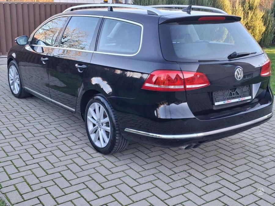 Black Volkswagen Passat 2012 in Marijampole, with an engine capacity of 2.00 L and mileage of 2573 thousand km for 5800 €, photo 5 on AUTOMOTO.COM.LV
