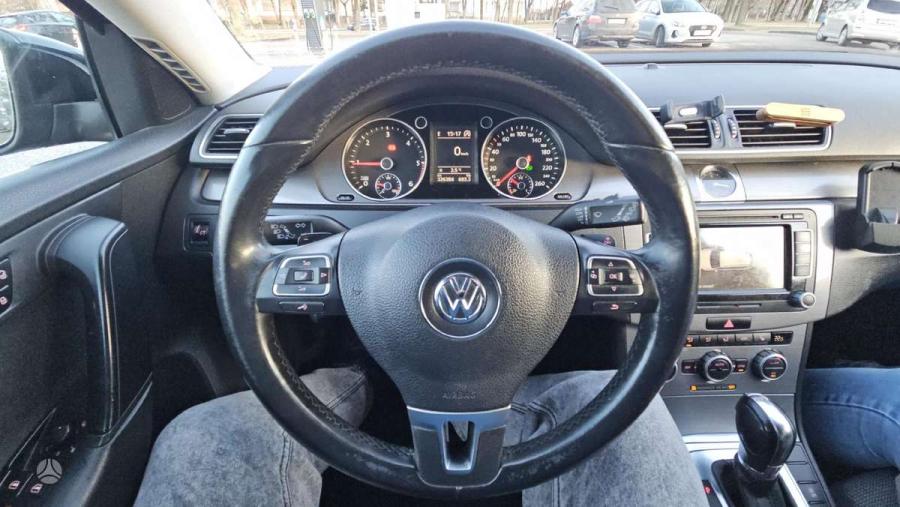 Melns Volkswagen Passat 2012 Marijampole, ar dzinēja tilpumu 1.97 L un nobraukumu 326 tūkst. km par 6200 €, foto 5 vietnē AUTOMOTO.COM.LV