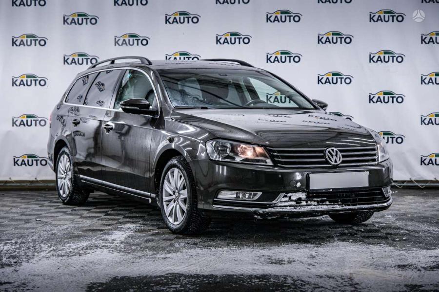 Melns Volkswagen Passat 2012 Kauņa, ar dzinēja tilpumu 1.60 L un nobraukumu 279 tūkst. km par 5990 €, foto 2 vietnē AUTOMOTO.COM.LV