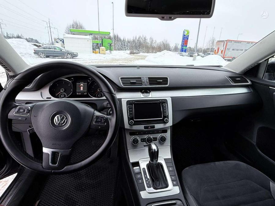Melns Volkswagen Passat 2012 Telšiai, ar dzinēja tilpumu 2.00 L un nobraukumu 362 tūkst. km par 5200 €, foto 11 vietnē AUTOMOTO.COM.LV