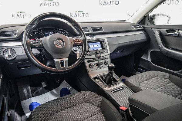 Melns Volkswagen Passat 2012 Kauņa, ar dzinēja tilpumu 1.60 L un nobraukumu 0 tūkst. km par 7390 €, foto 7 vietnē AUTOMOTO.COM.LV