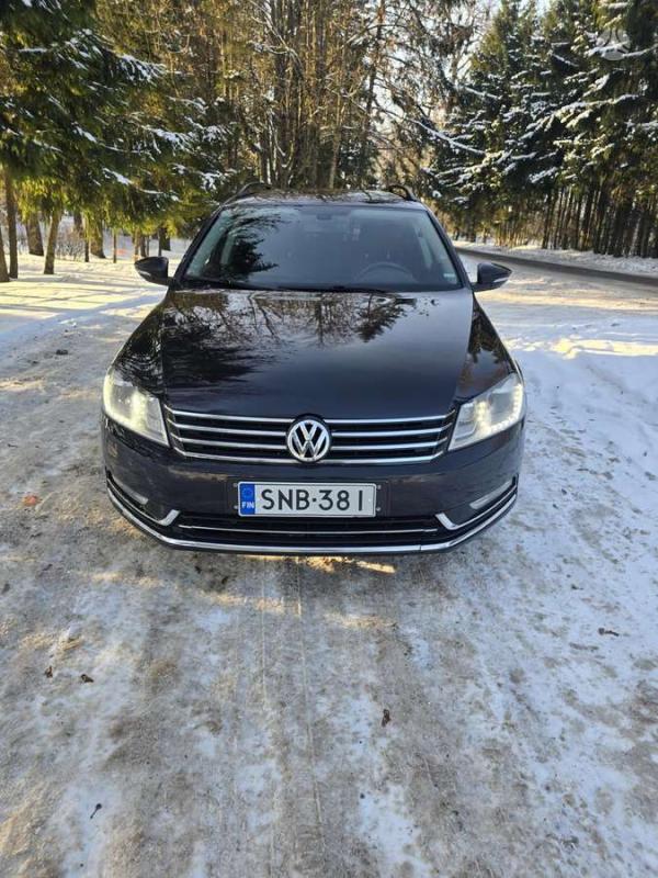 Melns Volkswagen Passat 2012 Širvintos, ar dzinēja tilpumu 0.00 L un nobraukumu 263 tūkst. km par 4800 €, foto 7 vietnē AUTOMOTO.COM.LV