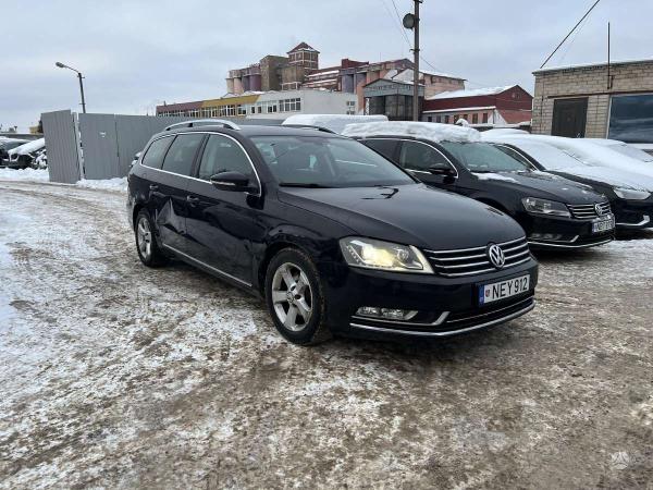 Black Volkswagen Passat 2012 in Kaunas, with an engine capacity of 1.97 L and mileage of 234 thousand km for 3900 €, photo 2 on AUTOMOTO.COM.LV