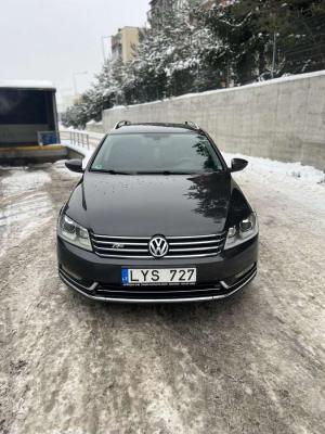 Black Volkswagen Passat 2012 in Vilnius, with an engine capacity of 1.97 L and mileage of 272 thousand km for 6000 €, photo 7 on AUTOMOTO.COM.LV