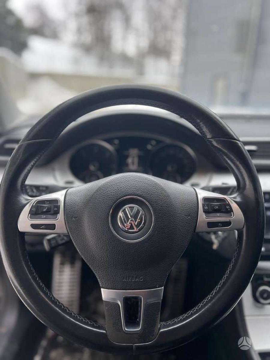 Black Volkswagen Passat 2012 in Vilnius, with an engine capacity of 1.97 L and mileage of 272 thousand km for 6000 €, photo 17 on AUTOMOTO.COM.LV
