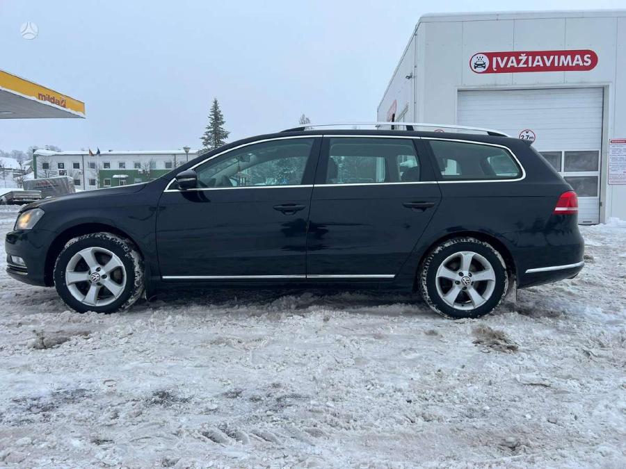Black Volkswagen Passat 2012 in Raseiniai, with an engine capacity of 1.97 L and mileage of 287 thousand km for 5150 €, photo 10 on AUTOMOTO.COM.LV