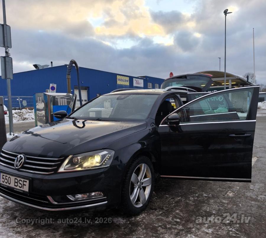 Black Volkswagen Passat 2012 in Tallinn, with an engine capacity of 2.00 L and mileage of 291 thousand km for 7200 €, photo 2 on AUTOMOTO.COM.LV