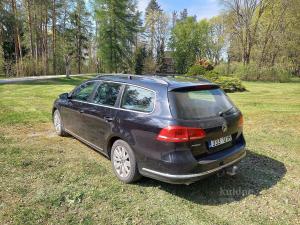 Black Volkswagen Passat 2012 in Rapla, with an engine capacity of 0.00 L and mileage of 384 thousand km for 5500 €, photo 3 on AUTOMOTO.COM.LV