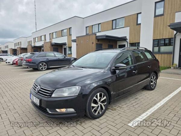 Black Volkswagen Passat 2012 in Tartu, with an engine capacity of 2.00 L and mileage of 330 thousand km for 2999 €, photo 1 on AUTOMOTO.COM.LV