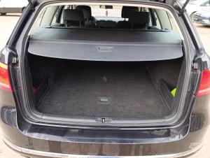Black Volkswagen Passat 2012 in Sirvintos, with an engine capacity of 2.00 L and mileage of 289 thousand km for 4300 €, photo 13 on AUTOMOTO.COM.LV