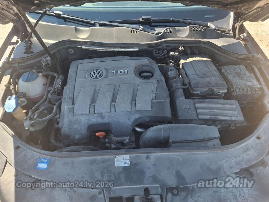 Melns Volkswagen Passat 2012 Tallina, ar dzinēja tilpumu 1.60 L un nobraukumu 386 tūkst. km par 2900 €, foto 17 vietnē AUTOMOTO.COM.LV