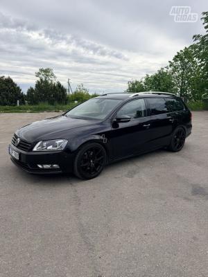 Melns Volkswagen Passat 2012 Klaipėda, ar dzinēja tilpumu 2.00 L un nobraukumu 164 tūkst. km par 8000 €, foto  vietnē AUTOMOTO.COM.LV