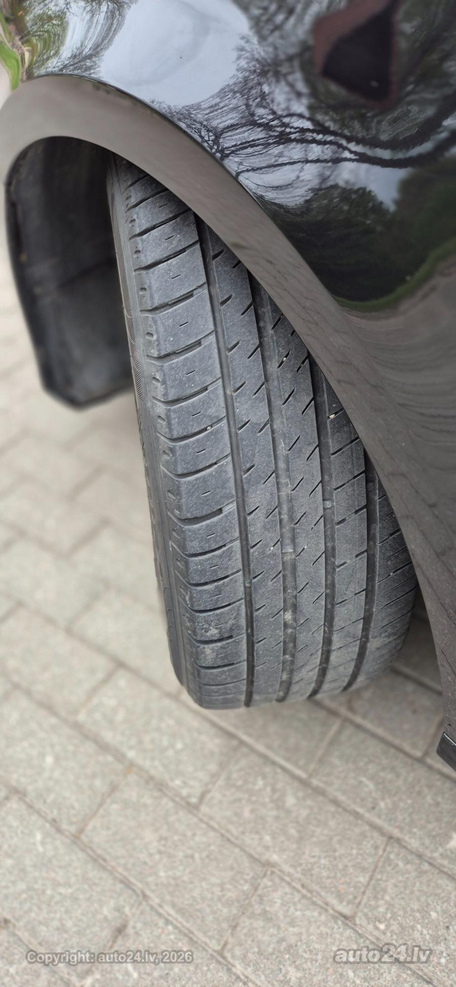Melns Volkswagen Passat 2012 Tartu, ar dzinēja tilpumu 2.00 L un nobraukumu 390 tūkst. km par 3999 €, foto 20 vietnē AUTOMOTO.COM.LV