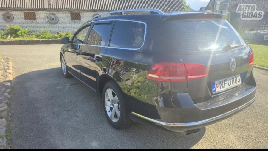 Melns Volkswagen Passat 2012 Mažeikiai, ar dzinēja tilpumu 2.00 L un nobraukumu 403 tūkst. km par 4850 €, foto 4 vietnē AUTOMOTO.COM.LV