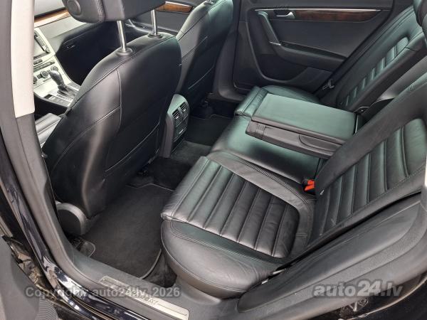 Black Volkswagen Passat 2012 in Tartu, with an engine capacity of 2.00 L and mileage of 350 thousand km for 5990 €, photo 9 on AUTOMOTO.COM.LV