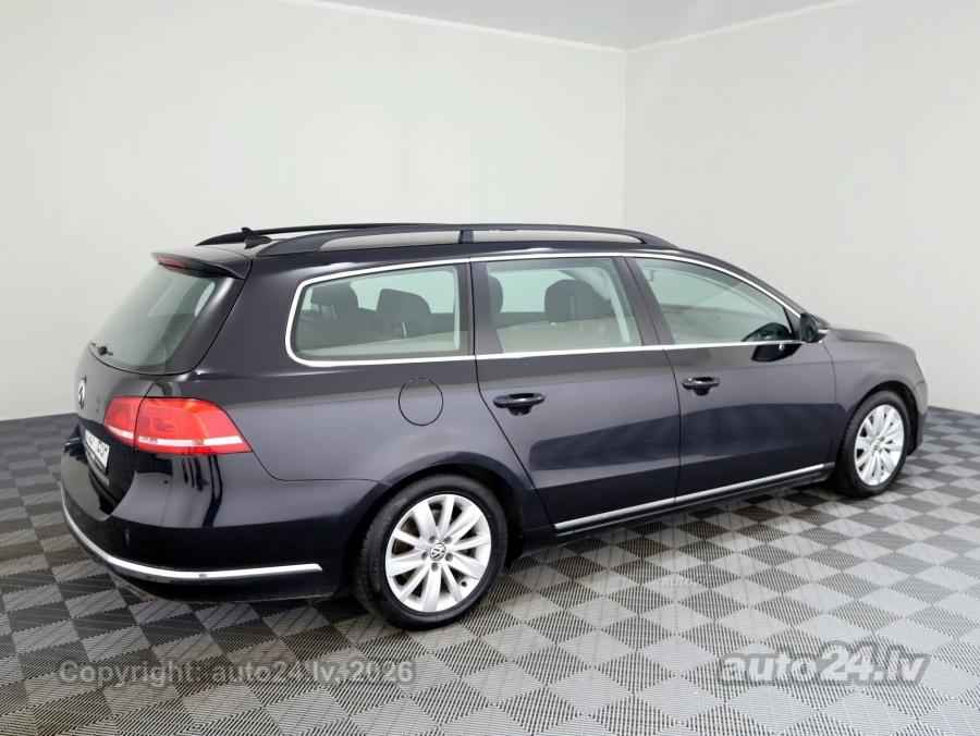 Black Volkswagen Passat 2012 in Tallinn, with an engine capacity of 2.00 L and mileage of 394 thousand km for 2799 €, photo 4 on AUTOMOTO.COM.LV