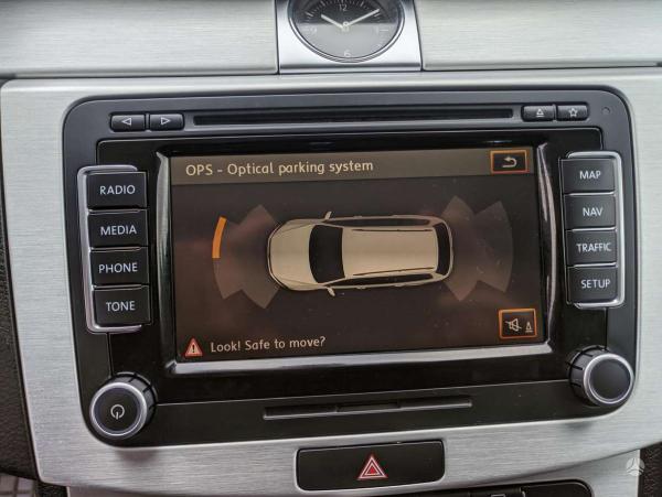 Black Volkswagen Passat 2012 in Kretinga, with an engine capacity of 2.00 L and mileage of 307 thousand km for 5750 €, photo 6 on AUTOMOTO.COM.LV