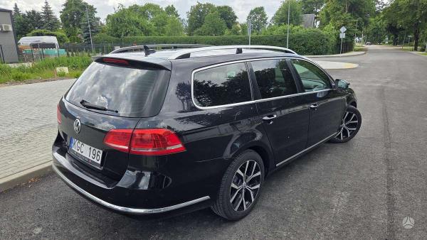 Black Volkswagen Passat 2012 in Kaunas, with an engine capacity of 1.97 L and mileage of 341 thousand km for 4250 €, photo 4 on AUTOMOTO.COM.LV