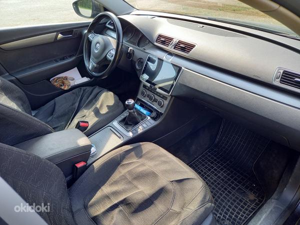 Black Volkswagen Passat 2012 in Rapla, with an engine capacity of 1.60 L and mileage of 384 thousand km for 5500 €, photo 10 on AUTOMOTO.COM.LV