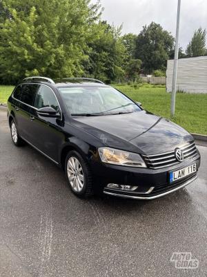 Black Volkswagen Passat 2012 in Panevezys, with an engine capacity of 2.00 L and mileage of 248 thousand km for 4500 €, photo 4 on AUTOMOTO.COM.LV