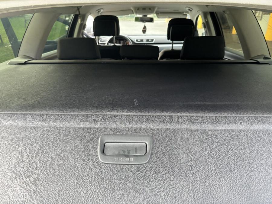 Black Volkswagen Passat 2012 in Panevezys, with an engine capacity of 2.00 L and mileage of 248 thousand km for 4500 €, photo 13 on AUTOMOTO.COM.LV