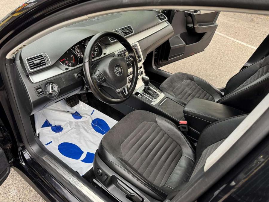 Melns Volkswagen Passat 2012 Jonava, ar dzinēja tilpumu 2.00 L un nobraukumu 330 tūkst. km par 6499 €, foto 14 vietnē AUTOMOTO.COM.LV