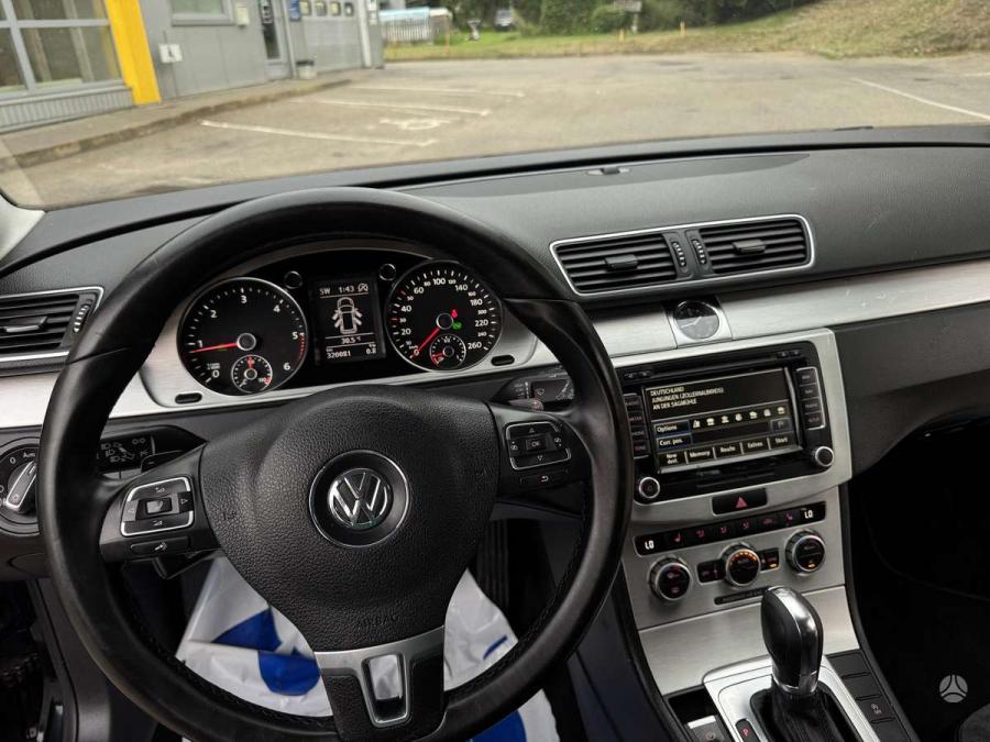 Melns Volkswagen Passat 2012 Jonava, ar dzinēja tilpumu 2.00 L un nobraukumu 330 tūkst. km par 6499 €, foto 25 vietnē AUTOMOTO.COM.LV