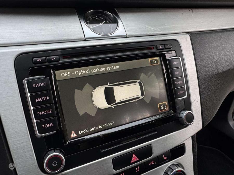 Melns Volkswagen Passat 2012 Jonava, ar dzinēja tilpumu 2.00 L un nobraukumu 330 tūkst. km par 6499 €, foto 26 vietnē AUTOMOTO.COM.LV