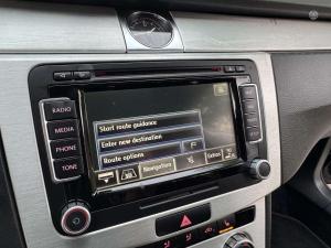 Melns Volkswagen Passat 2012 Jonava, ar dzinēja tilpumu 2.00 L un nobraukumu 330 tūkst. km par 6499 €, foto 29 vietnē AUTOMOTO.COM.LV