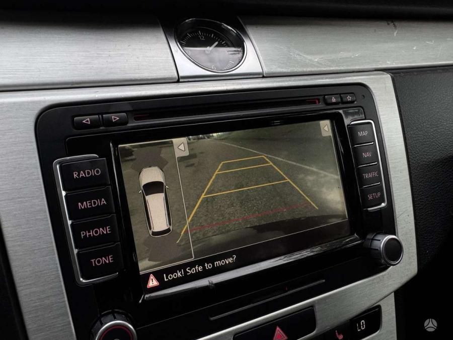 Melns Volkswagen Passat 2012 Jonava, ar dzinēja tilpumu 2.00 L un nobraukumu 330 tūkst. km par 6499 €, foto 30 vietnē AUTOMOTO.COM.LV