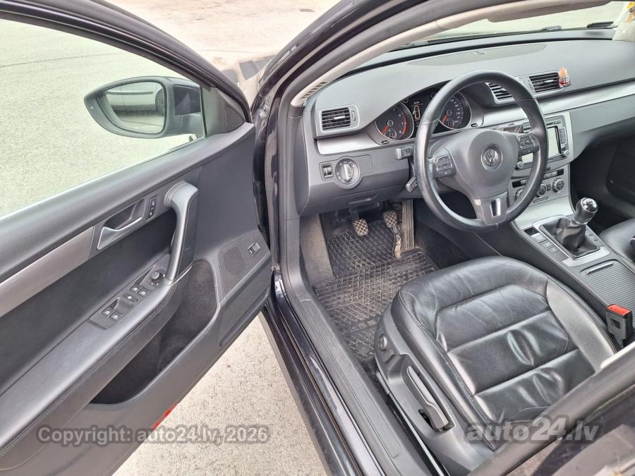 Melns Volkswagen Passat 2012 Tallina, ar dzinēja tilpumu 1.40 L un nobraukumu 219 tūkst. km par 5500 €, foto 11 vietnē AUTOMOTO.COM.LV