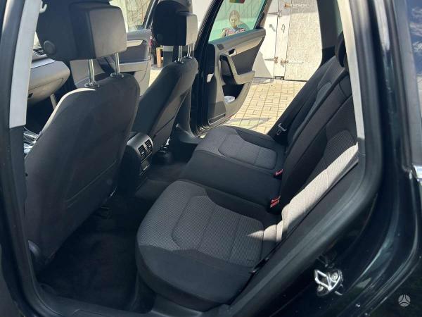 Melns Volkswagen Passat 2012 Viļņa, ar dzinēja tilpumu 1.39 L un nobraukumu 241 tūkst. km par 3999 €, foto 4 vietnē AUTOMOTO.COM.LV