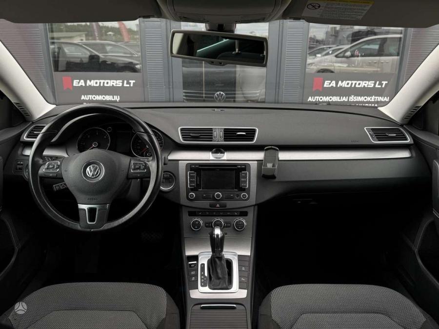 Black Volkswagen Passat 2012 in Vilnius, with an engine capacity of 1.97 L and mileage of 282 thousand km for 6400 €, photo 10 on AUTOMOTO.COM.LV