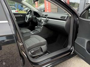 Black Volkswagen Passat 2012 in Vilnius, with an engine capacity of 1.97 L and mileage of 282 thousand km for 6400 €, photo 19 on AUTOMOTO.COM.LV