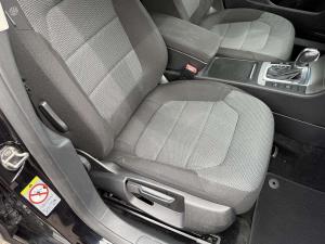 Black Volkswagen Passat 2012 in Vilnius, with an engine capacity of 1.97 L and mileage of 282 thousand km for 6400 €, photo 20 on AUTOMOTO.COM.LV