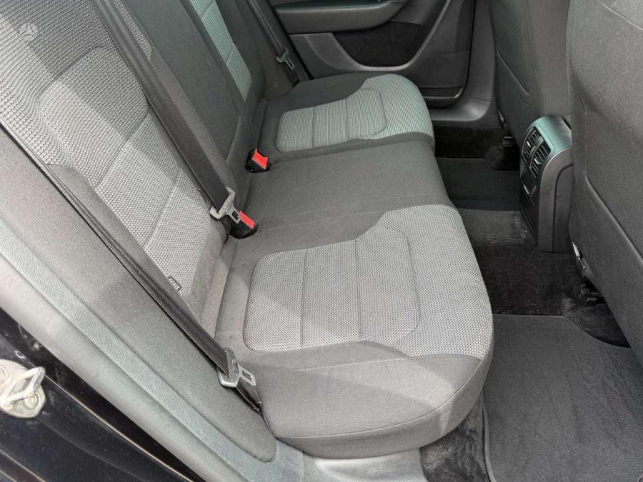 Black Volkswagen Passat 2012 in Vilnius, with an engine capacity of 1.97 L and mileage of 282 thousand km for 6400 €, photo 24 on AUTOMOTO.COM.LV