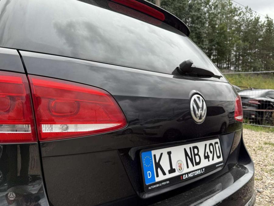 Black Volkswagen Passat 2012 in Vilnius, with an engine capacity of 1.97 L and mileage of 282 thousand km for 6400 €, photo 29 on AUTOMOTO.COM.LV